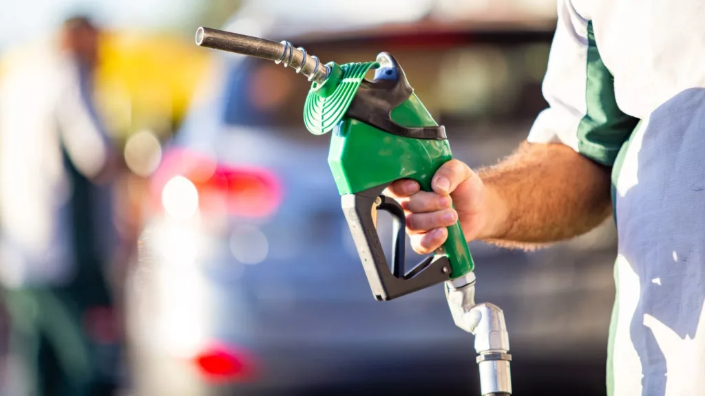 Petróleo: mercado deve registrar grande excesso de oferta em 12 meses ...